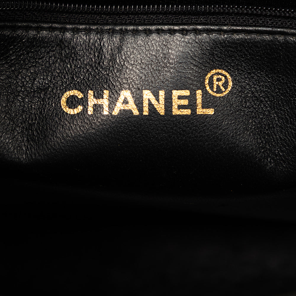 Caviar Medallion Tote · HEWI