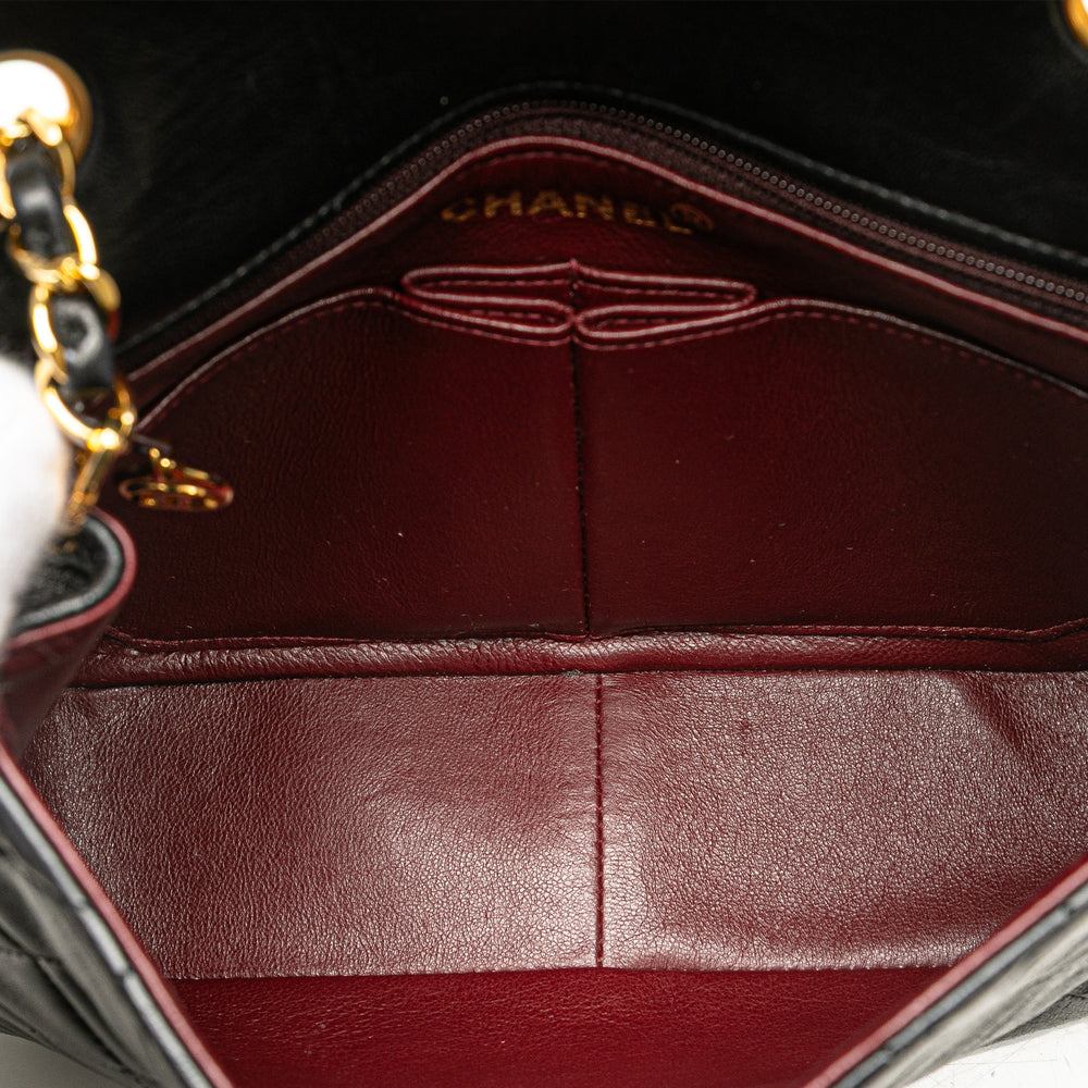 Small Square Quilted Lambskin Flap · HEWI