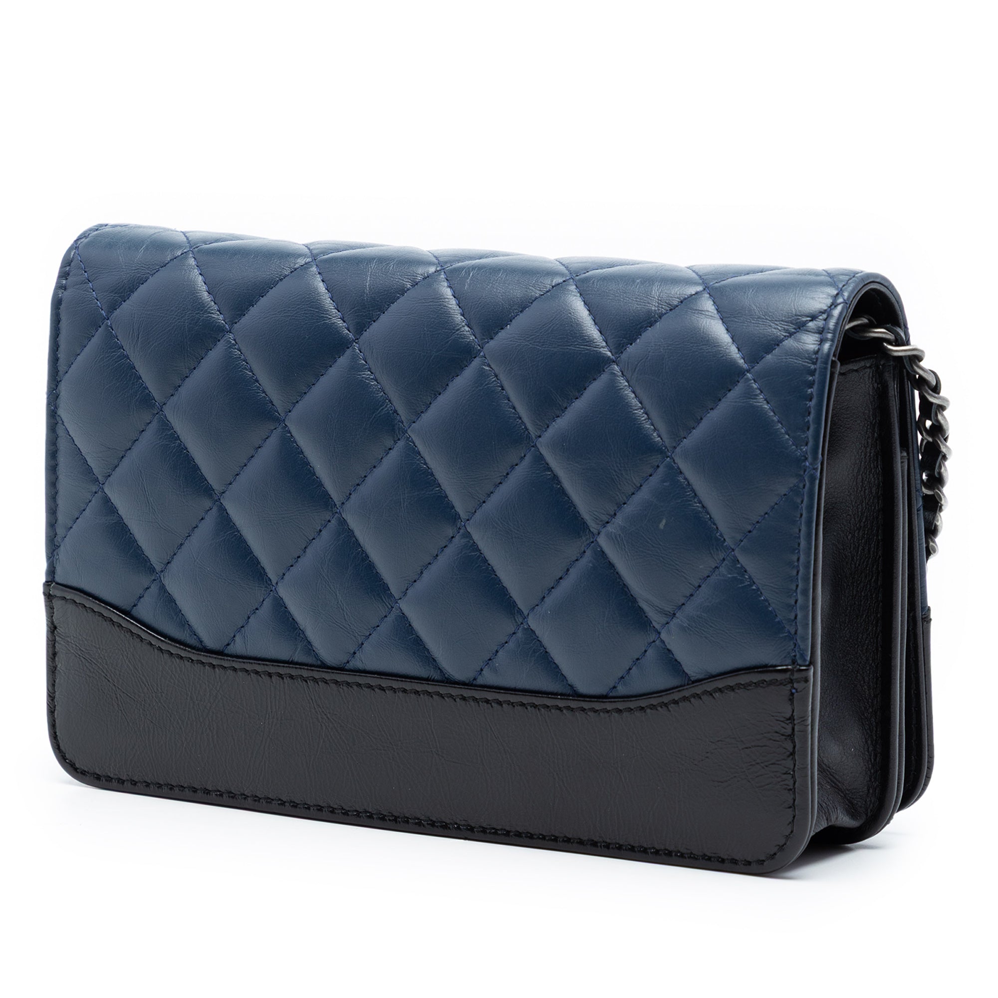 Quilted Aged Calfskin Gabrielle Wallet On Chain · HEWI